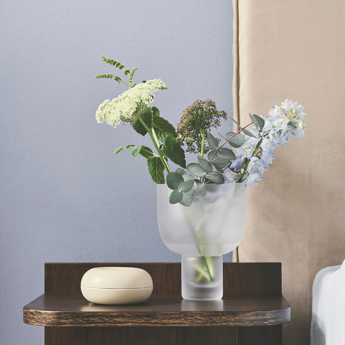 Nebl vase frosted small – Gejst Design